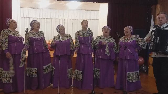 Казачий ансамбль " Любо"Сельский клуб д. Ключи
Руководитель Екатерина Матиенко