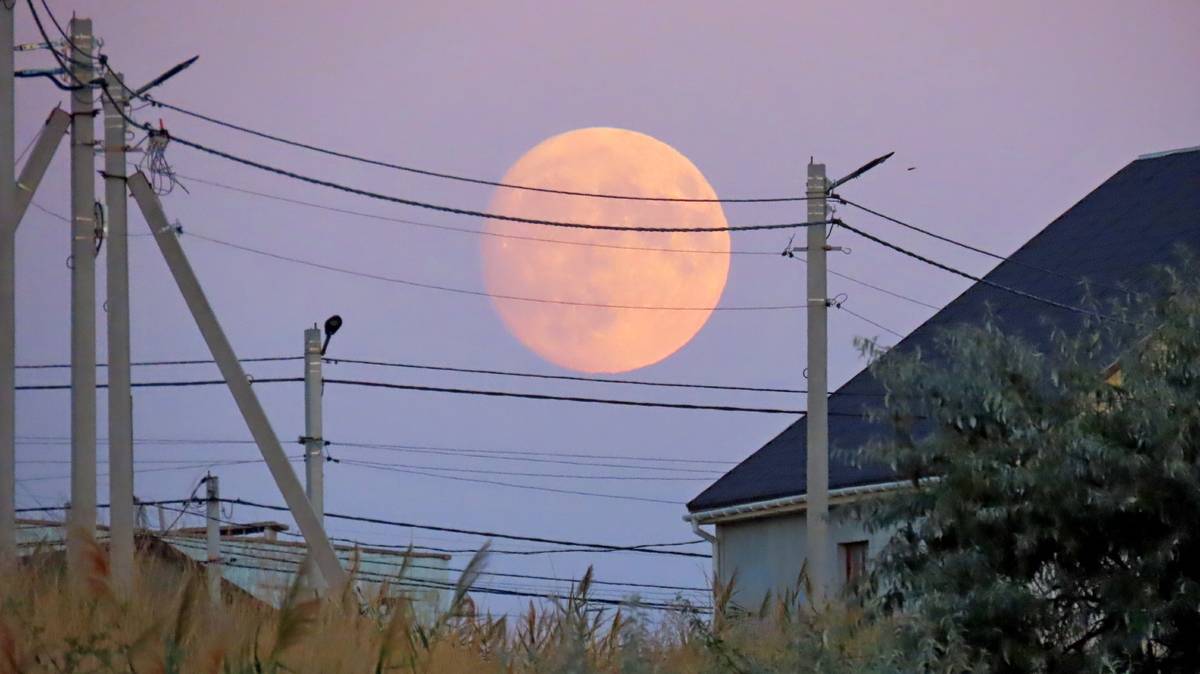 Крымская луна.