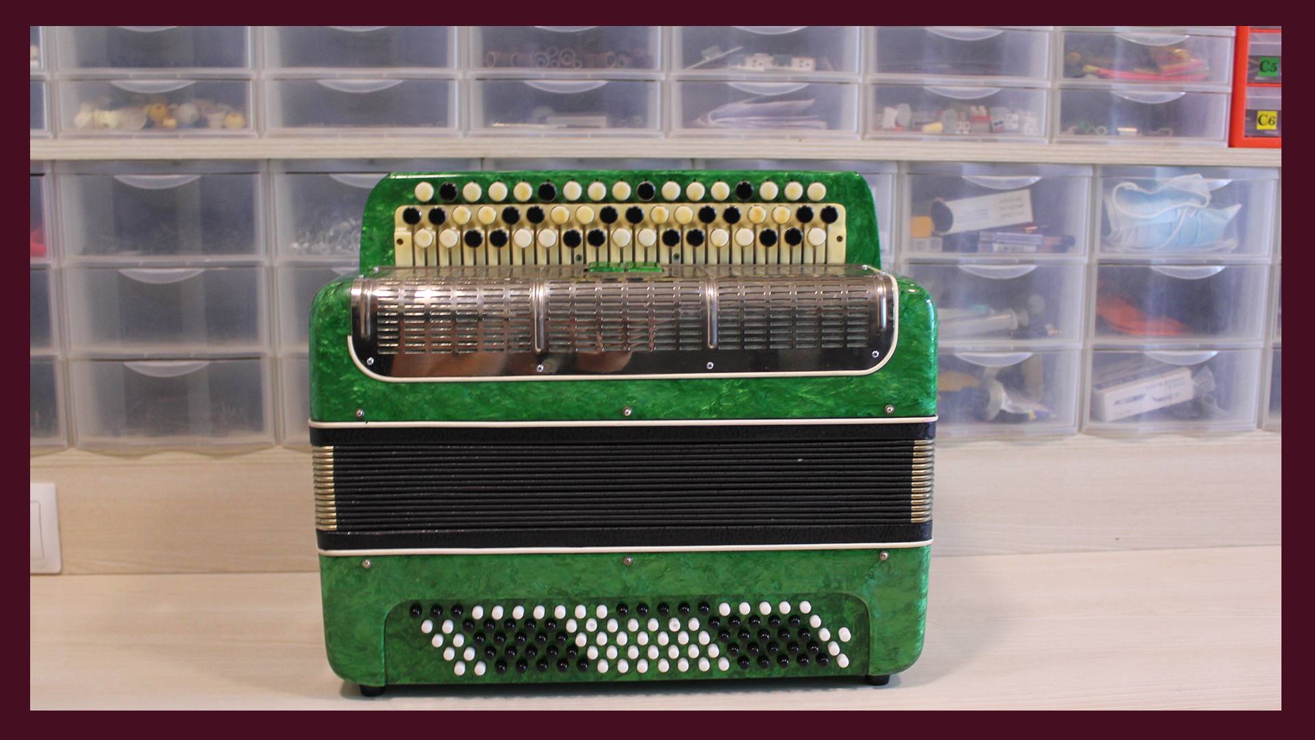 Трудовые будни / Ремонт Баяна "Мелодия"