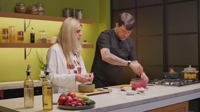 Жить вкусно- Свекольник с креветками