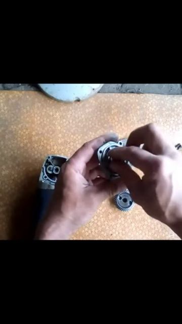 Шестерни редуктора болгарки стерлись? Подложи шайбу