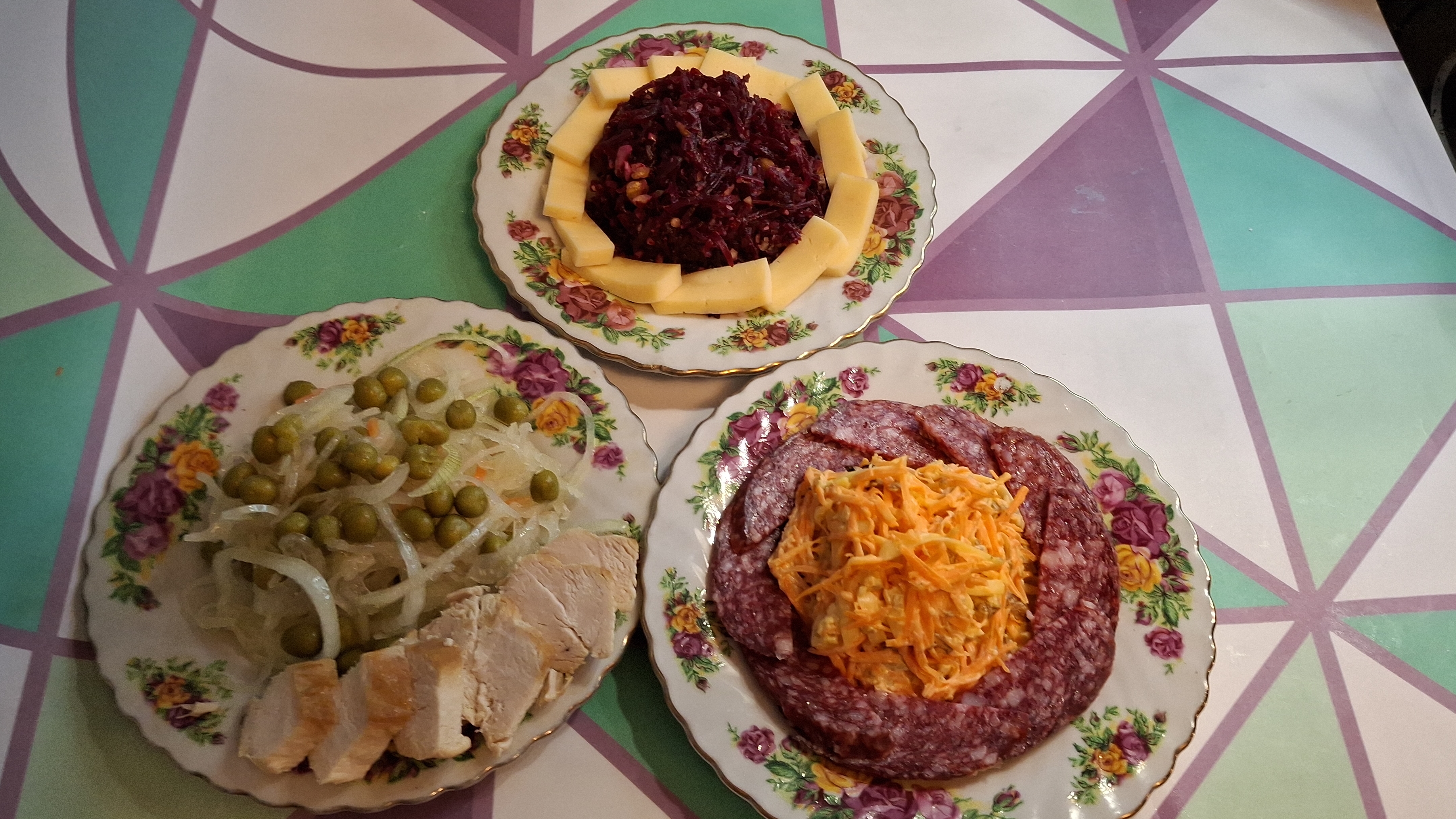 Рецепт пошаговый . Три вегетарианских вкуснейших салата за 20 мин.