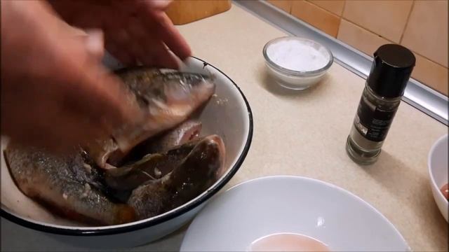 Окунь жареный. Как быстро почистить и приготовить