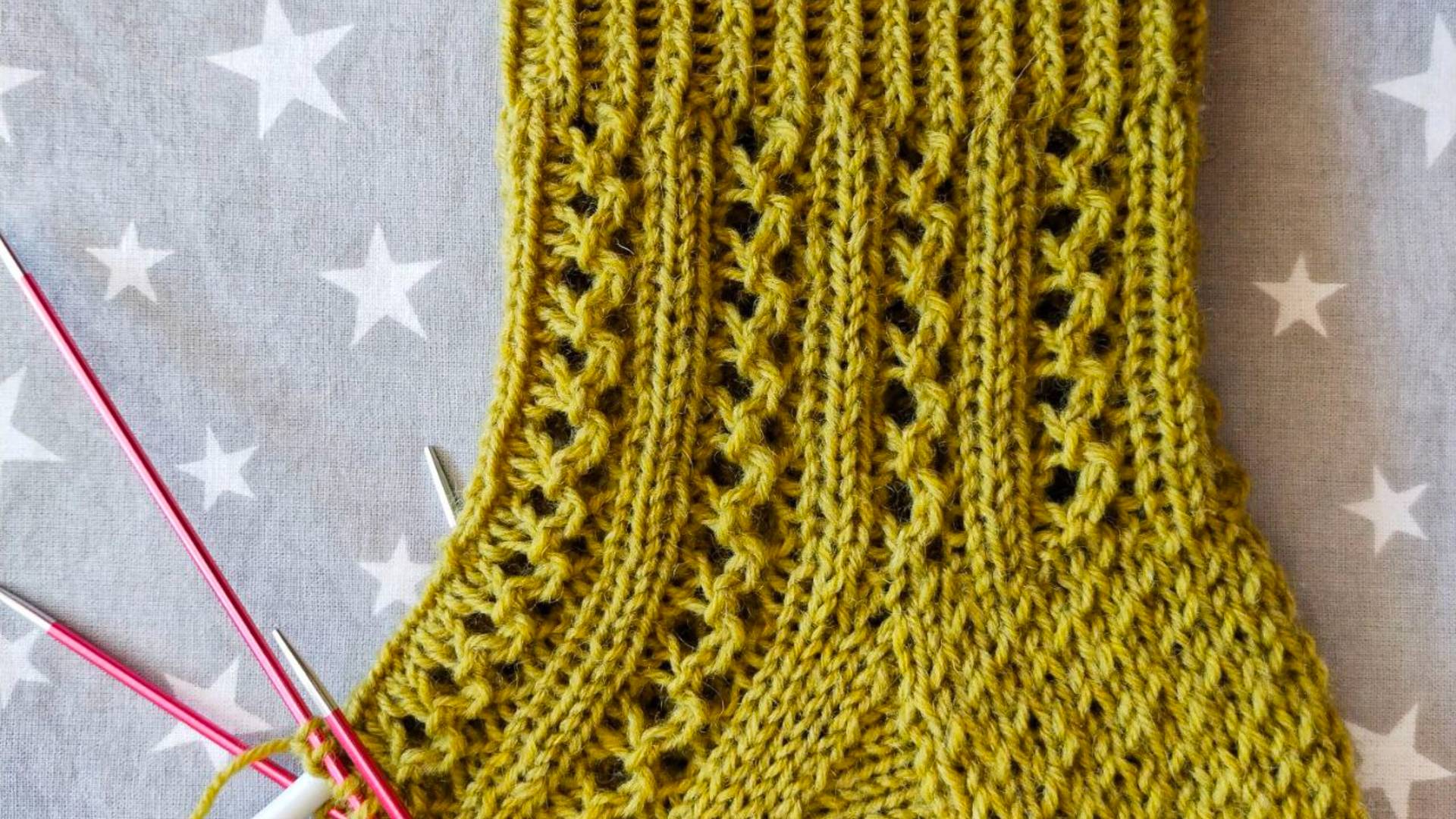 Узор " Оливковые дорожки"/ Шикарный узор для вязания носочков / Всего 4 ряда узора / схема узора.