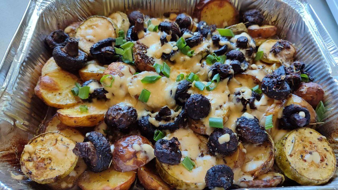 Картофель с грибами запеченный в духовке. Вкусное и простое блюдо