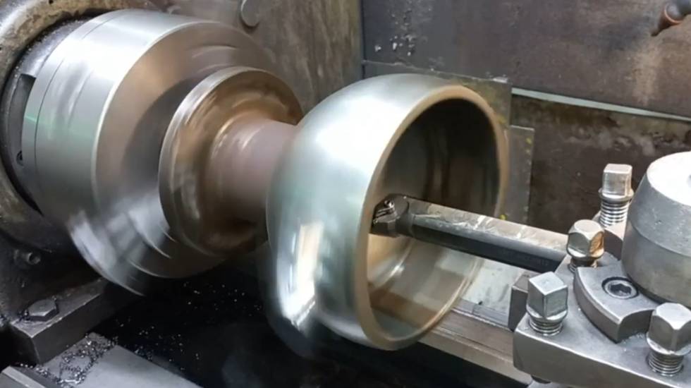 Кулак или крестовина от грузовика. Обновляю втулки.