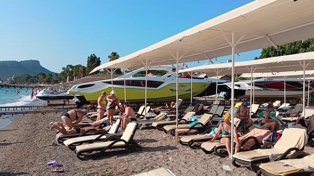 Турция, море волнуется.