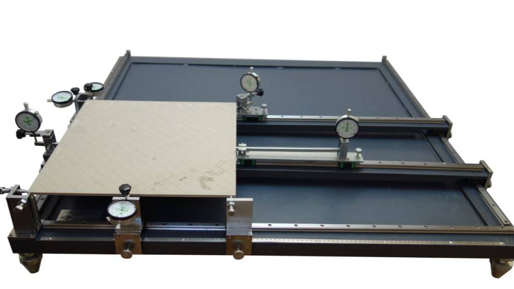 Стенд для измерения отклонения от прямолинейности и кривизны поверхности плит #метротекс