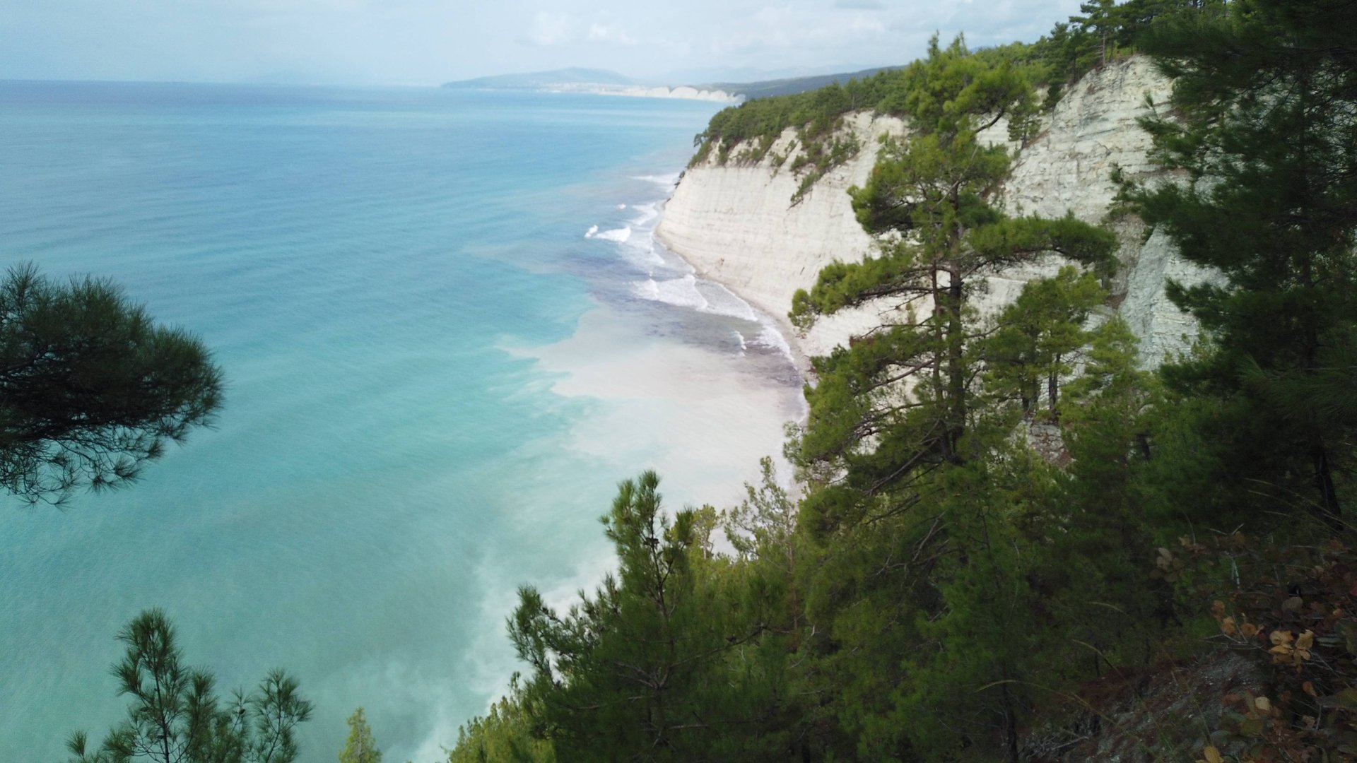 За красотой в Геленджик. Голубая бездна маршрут по роще Пицундской сосны.