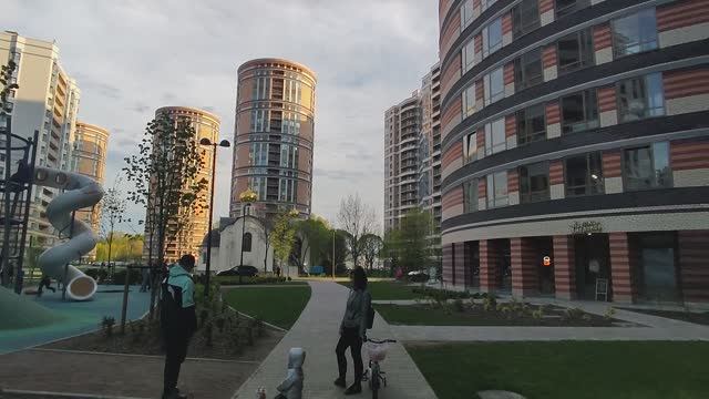 Двор жилого квартала Приморский от Мегалит