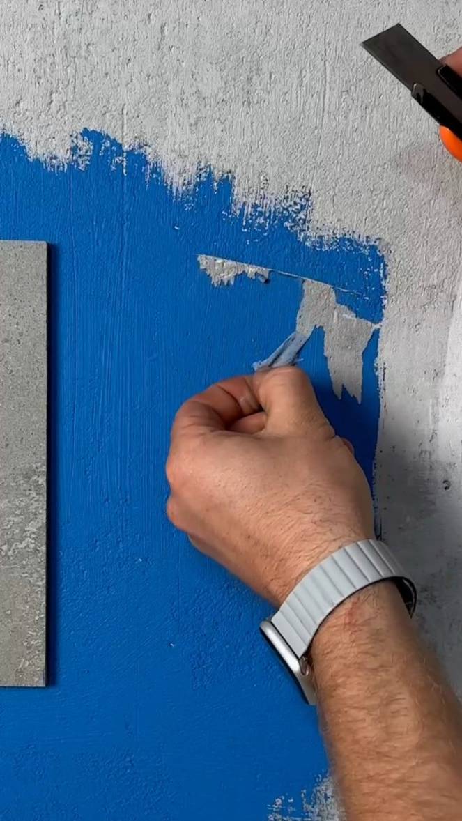 Гидроизоляция и гипсовая штукатурка – тест на адгезию.