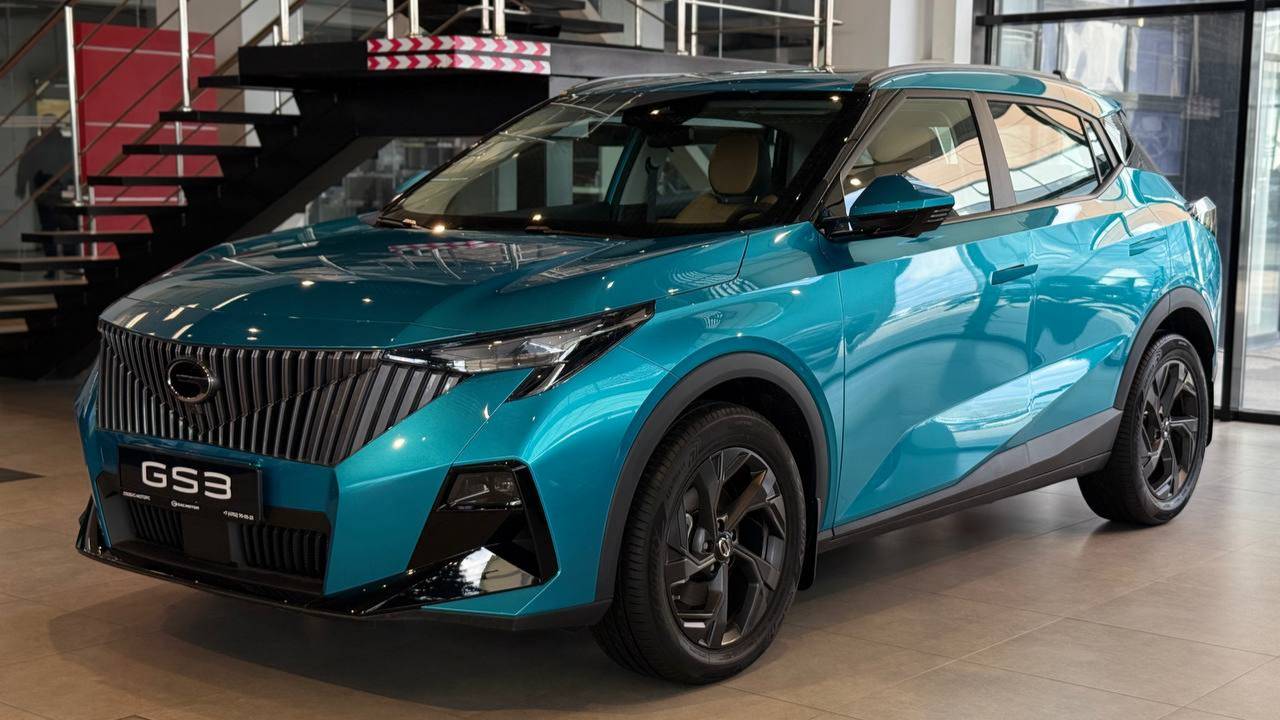 GAC GS3 комплектация GL синий салон коричневый