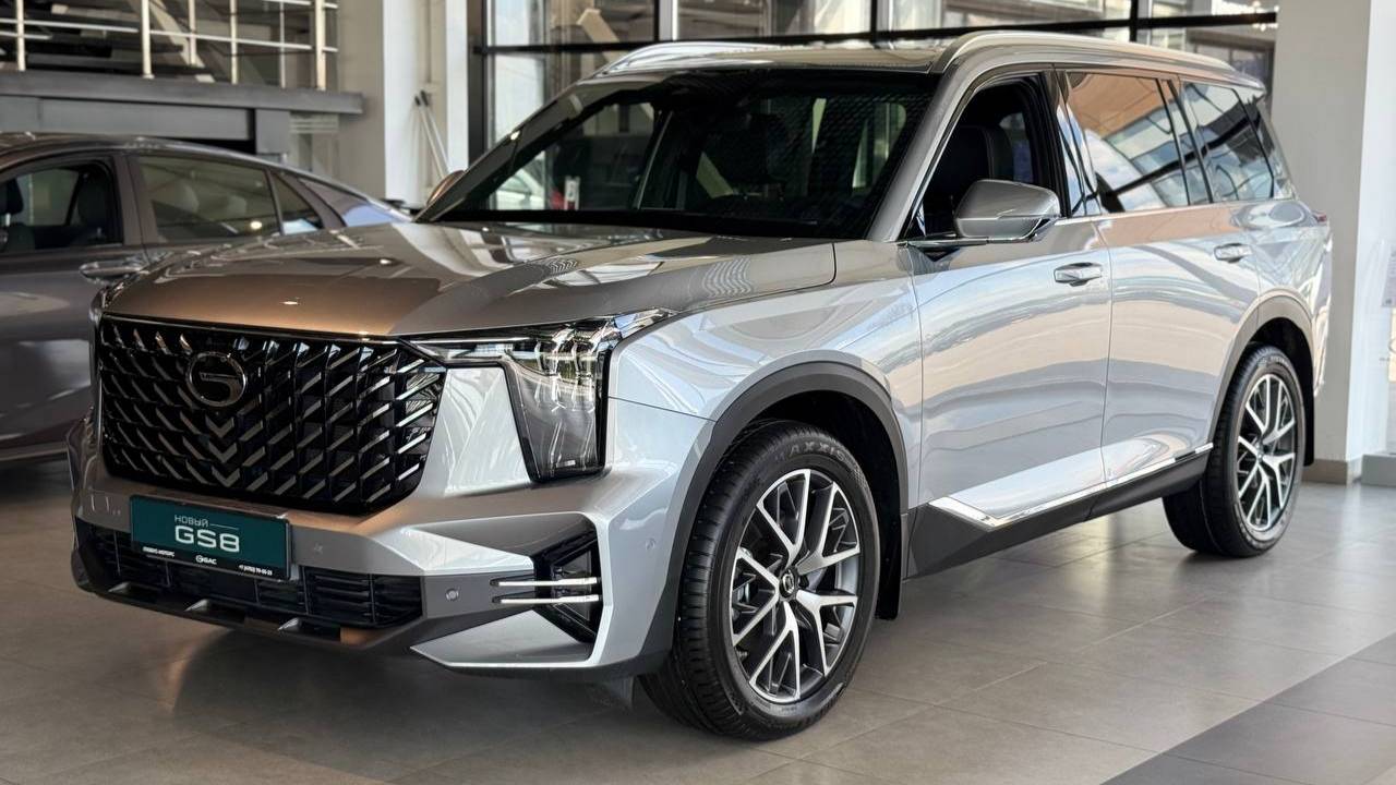GAC GS8  комплектация GX Premium серебристый салон темный 4WD