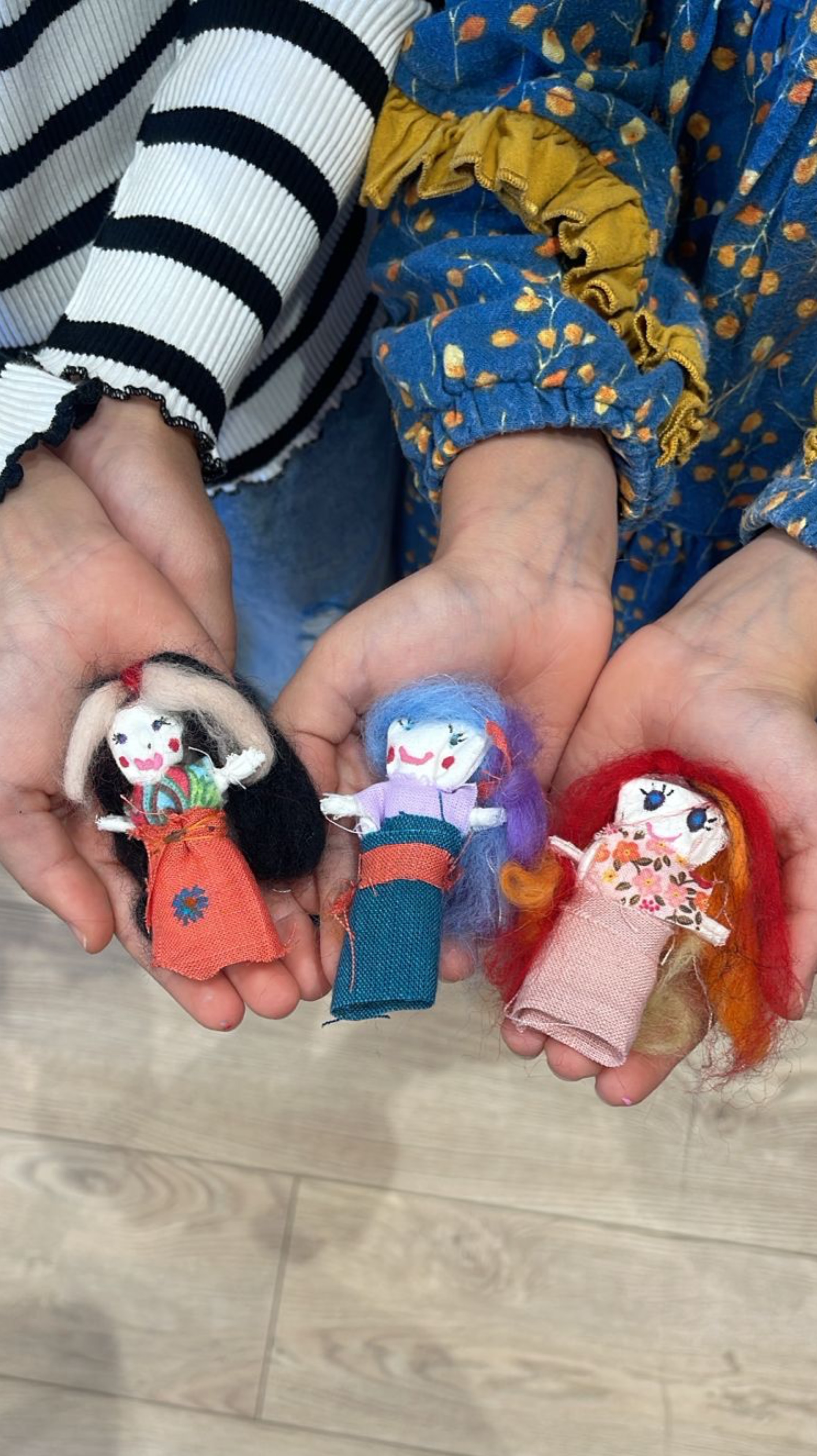 Валяние брелка на рукоделии