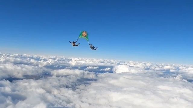 ЯВВФУ - прыжок с парашютом