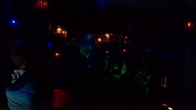 убиваем монстров в России