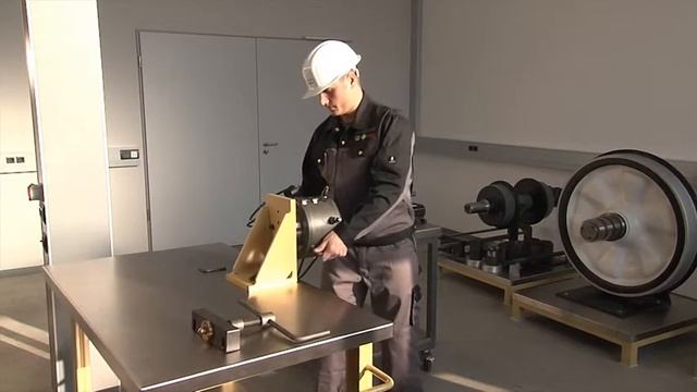 Специальные съемники для демонтажа подшипников