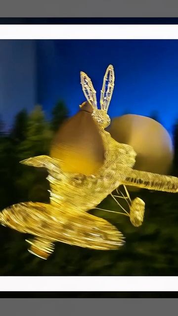 заяц на самолете взлетает