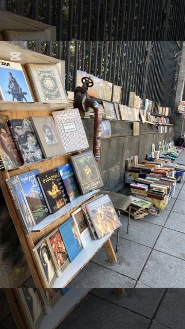 Тбилисские книжные развалы #Грузия #грузины #тбилиси #книги