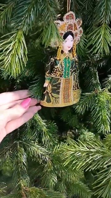 Хозяйка Медной горы кукла фарфоровая в русском костюме, уральские сказы Бажова, модель 2029