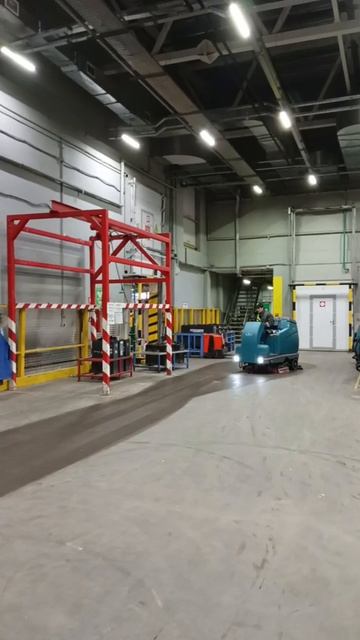 Тест-драйв поломоечной машины Wellland FD230 на складе «Магнита» | Часть 4