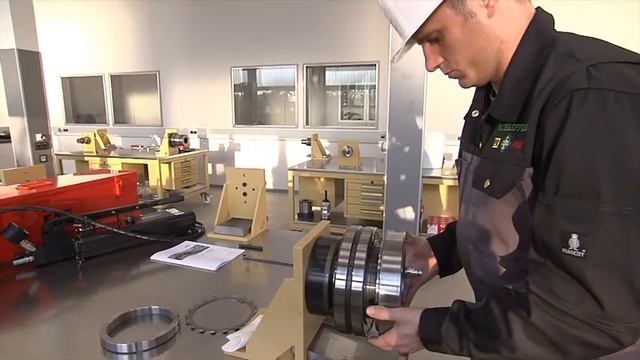 Монтаж подшипников различным инструментом