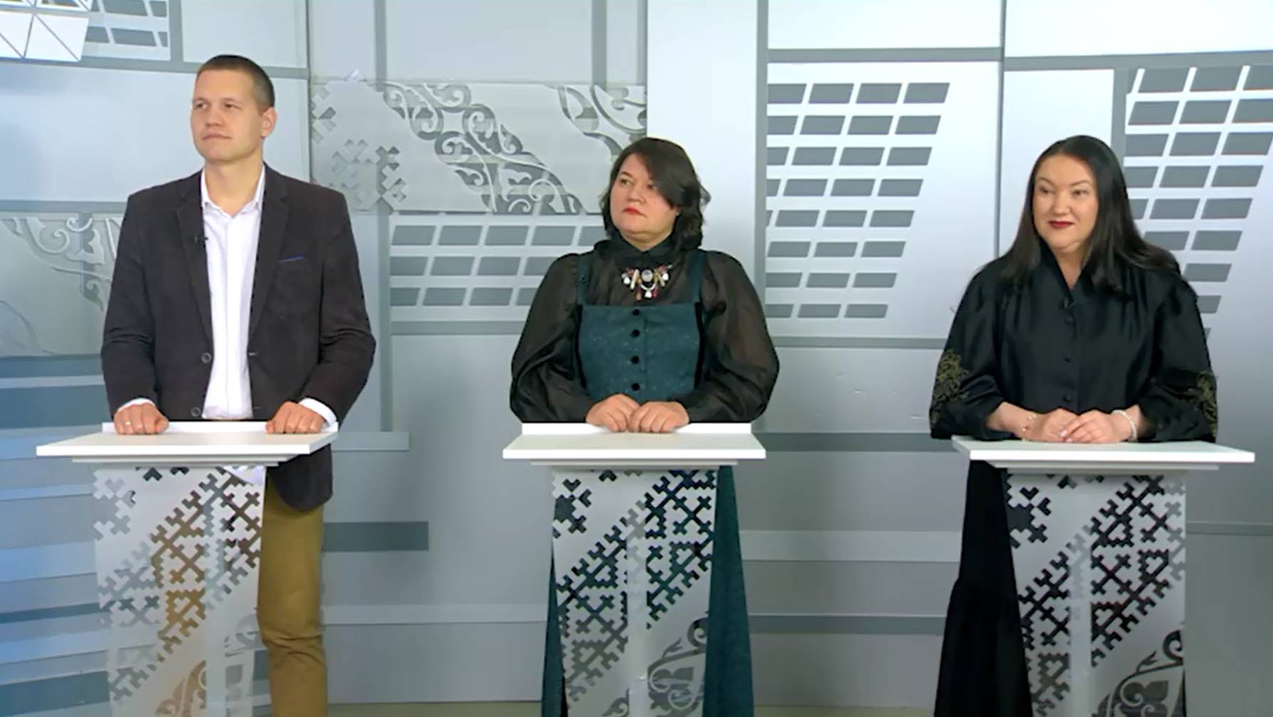 Программа "Национальный вопрос и ответ" от 23.07.2025 о национальных костюмах и национальной моде