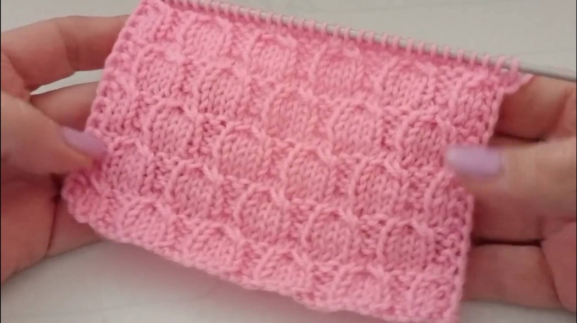 Красивый, несложный, плотный узор спицами.