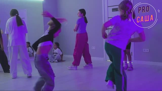 Танцы. Дети. Музыка. Развитие детей. Будь светом для себя! Хип-хоп. Школа танцев.