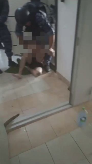 Сотрудники полиции выявили и задержали двух мужчин с признаками наркотического опьянения