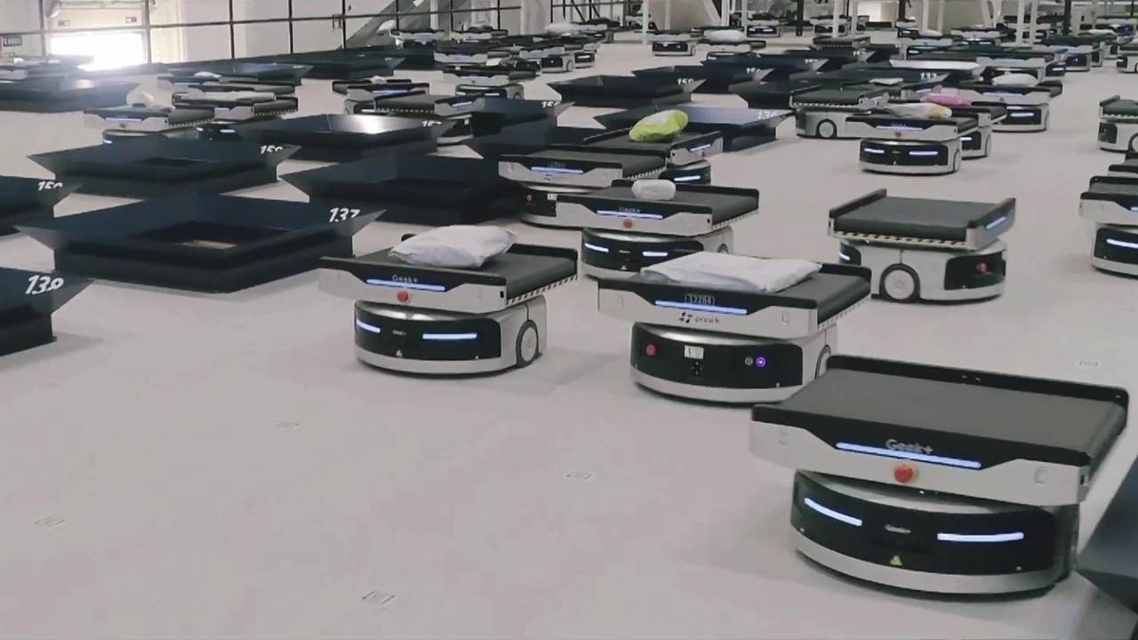 Geek+ и Paack запустили сортировочных роботов в крупнейшем сортировочном центре в Европе