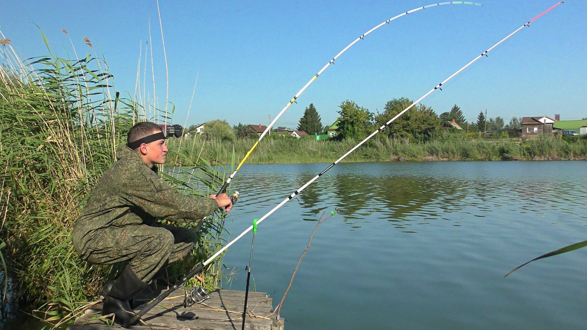 Рыбалка на УТРЕННЕЙ ЗОРЬКЕ в августе на озере, на донки.