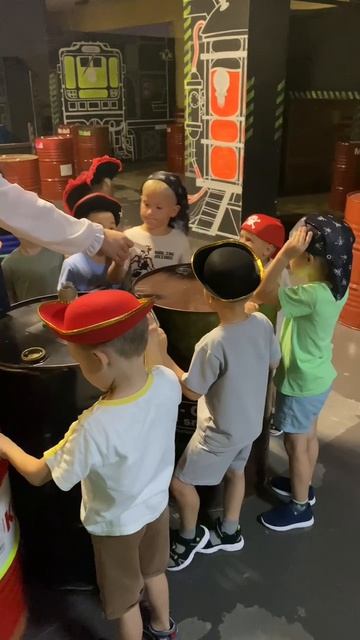 Свистать всех наверх! 
Юные искатели приключений отравились на поиски сокровищ
Пиратский квест 5+