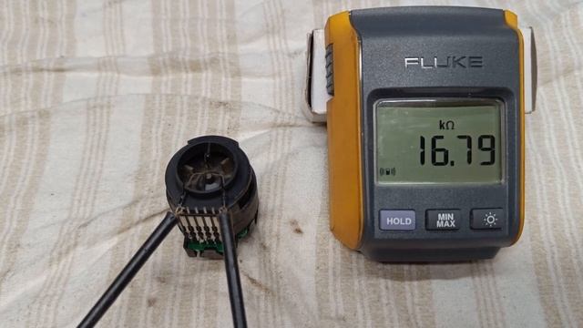 Vito W639 - ремонт датчика температуры салона KLA (климат)
терморезистор NTC MF52-10KOM