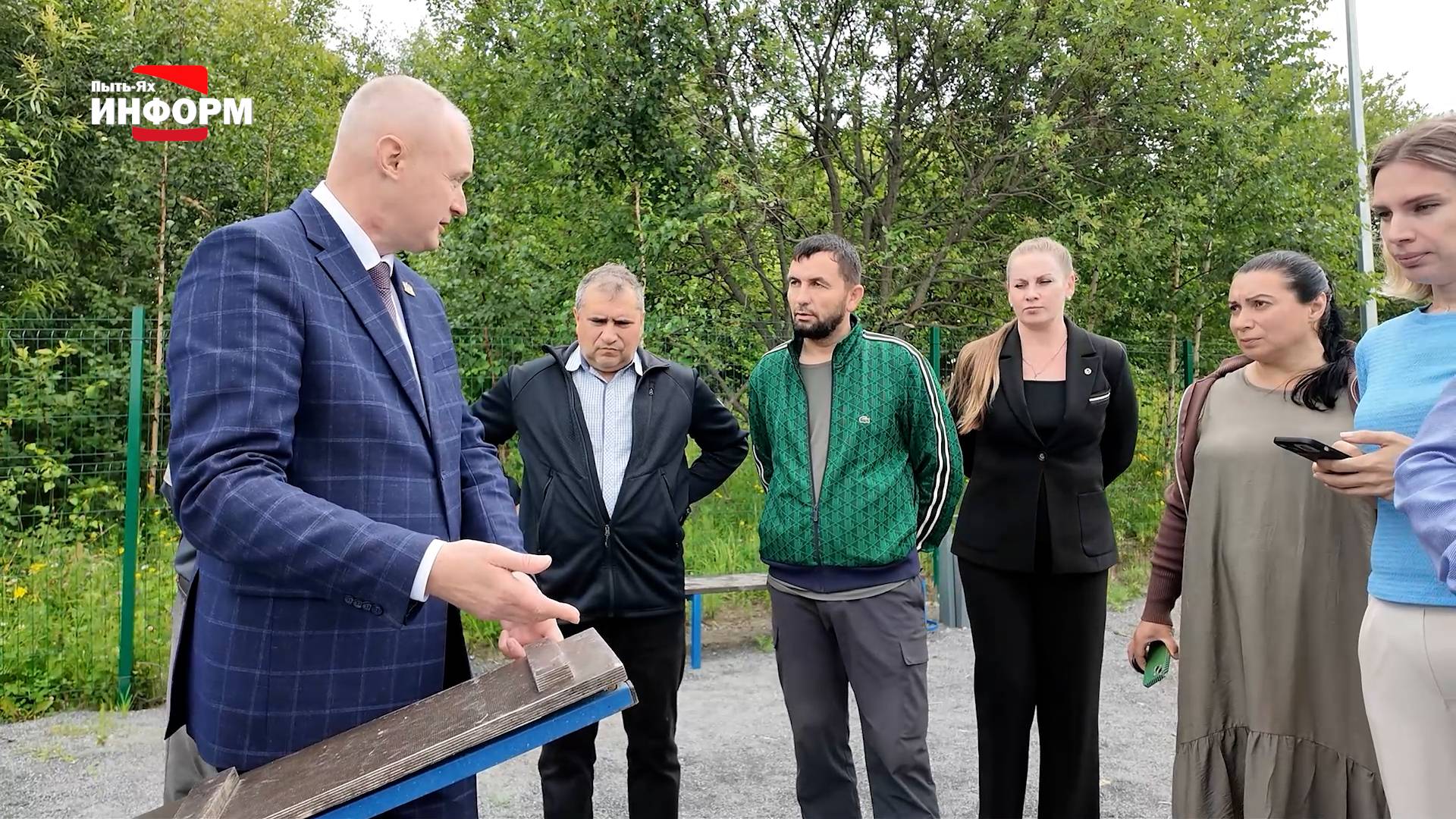 Глава города провел выездное совещание на городских объектах