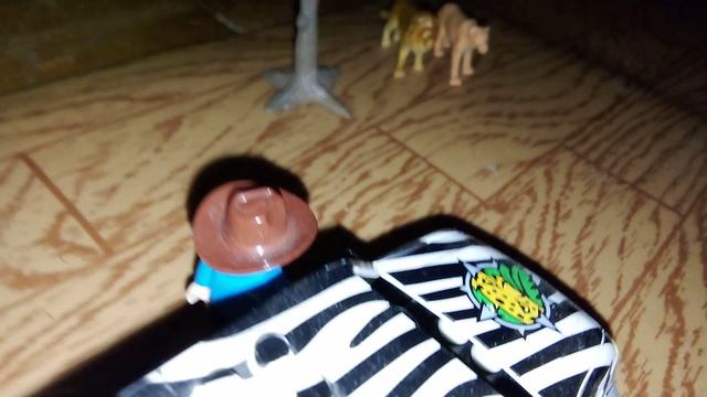 Мультик НЕОБЫЧНАЯ ВСТРЕЧА СО ЛЬВАМИ ВО ВРЕМЯ САФАРИ.