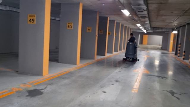 Тест-драйв поломоечной машины ARTRED S9 на парковке | Часть 5