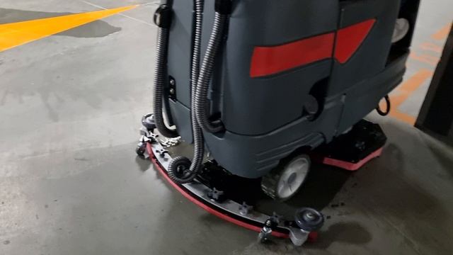 Тест-драйв поломоечной машины ARTRED S9 на парковке | Часть 4