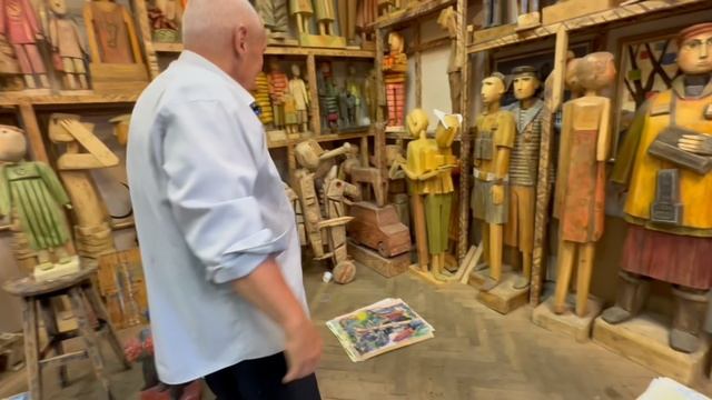 В мастерской скульптора Михаила Едомского. Июль 2025