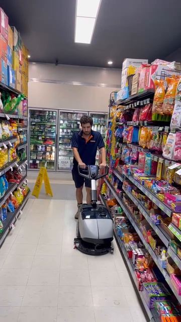 Тест-драйв поломоечной машины ARTRED M350HL в торговом зале