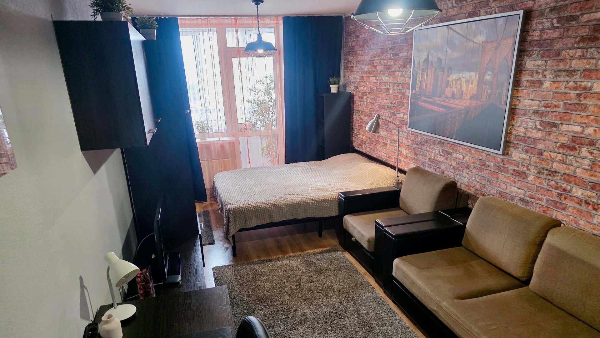 1к.кв. 37,9м.кв. 12/18эт.дома с видом во двор по улице Щорса 103, г.Екатеринбург.