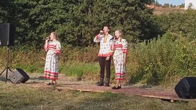 Дети поют песню Алексея Фадеева «Наше Солнышко» о матушке Феодосии Скопинской