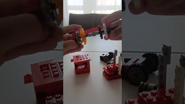 Собираю Слешера (Комбайна) из Лего из Машина ест машину