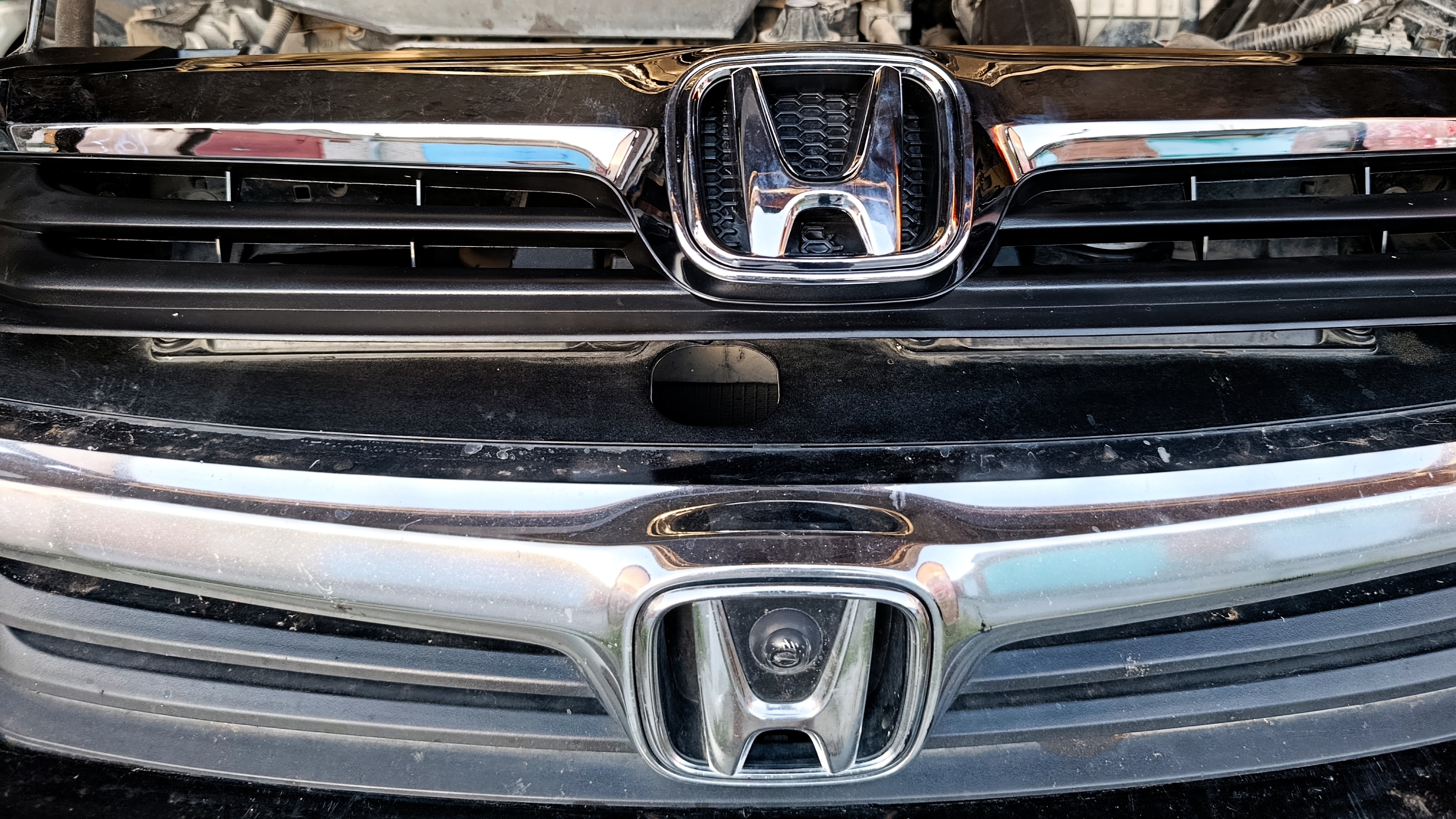 Замена решетки радиатора Honda Civic 9