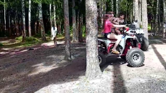 Озеро недалеко от дачи / Отдых 2025г.