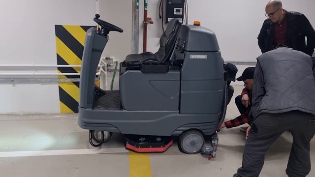 Тест-драйв поломоечной машины ARTRED S9 на парковке | Часть 9