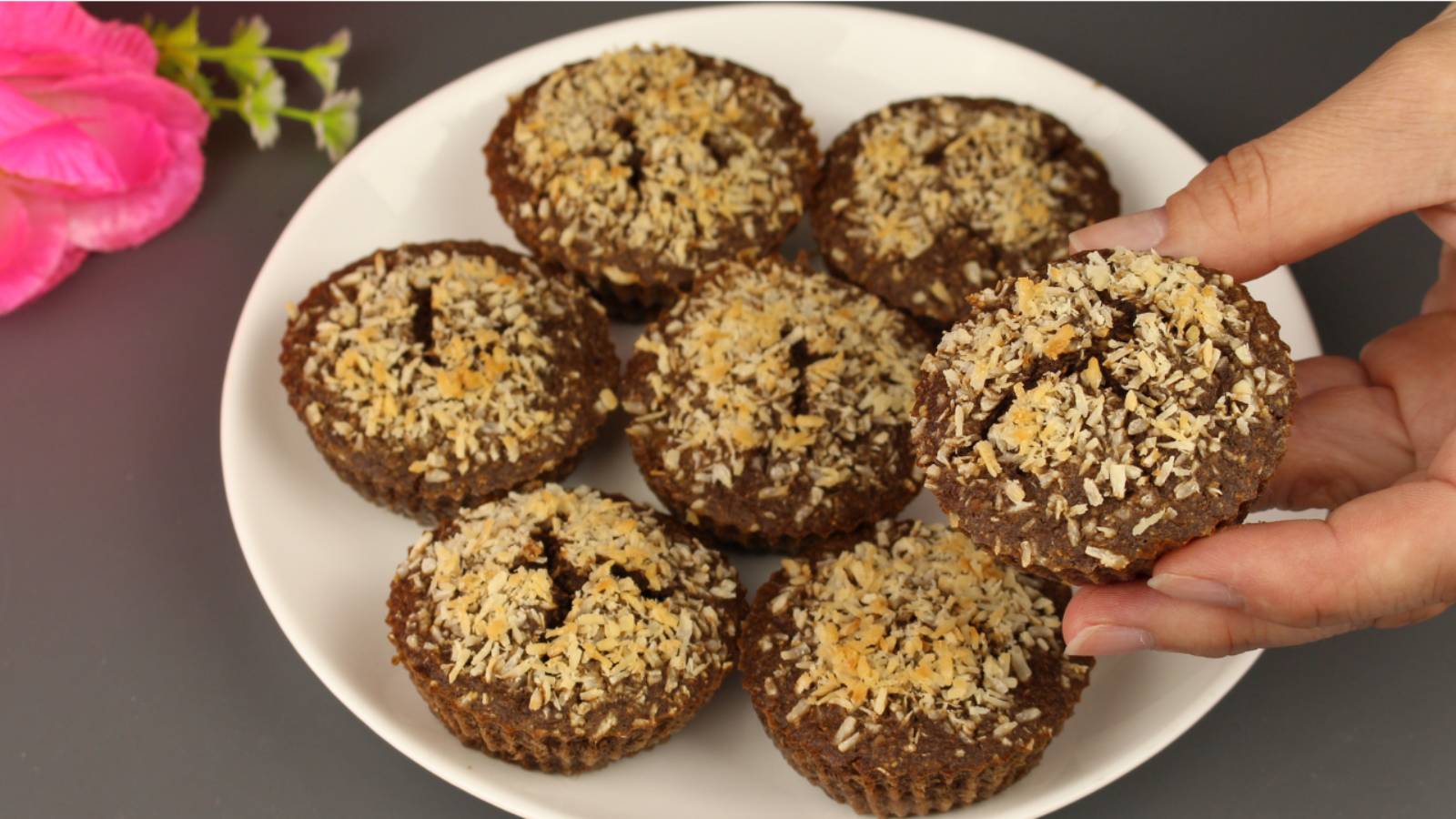 Стакан обсянки и кабачок. Без сахара! Без муки! Без масла! Рецепт овсяных маффинов.