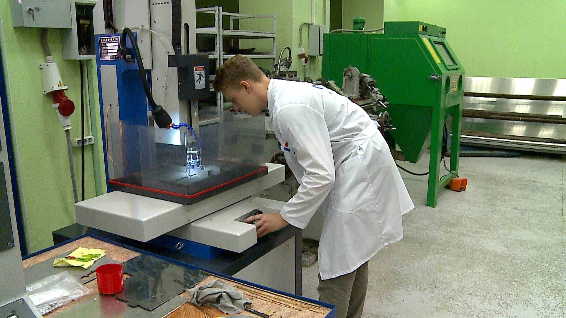 (Рыбинск-40) ЛЕТНЯЯ ПРАКТИКА СТУДЕНТОВ ПЕРЕДОВОЙ ИНЖЕНЕРНОЙ ШКОЛЫ