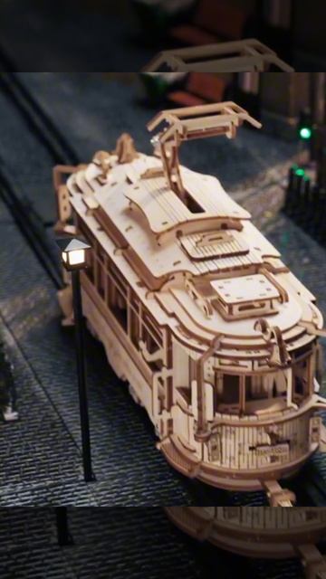 Сборная деревянная модель «Городской Трамвай» Classic City Tram LK801 ROKR