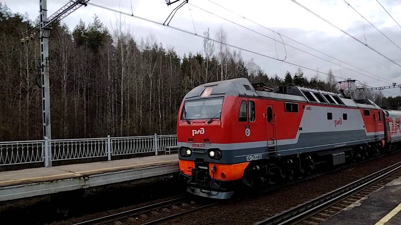 Поезд № 77 Воркута – Санкт-Петербург с ЭП2К-231 у пл. Колтуши